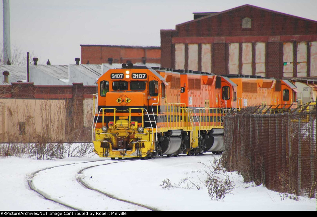 BPRR 3107 paused with salt empties at Lincoln Park
